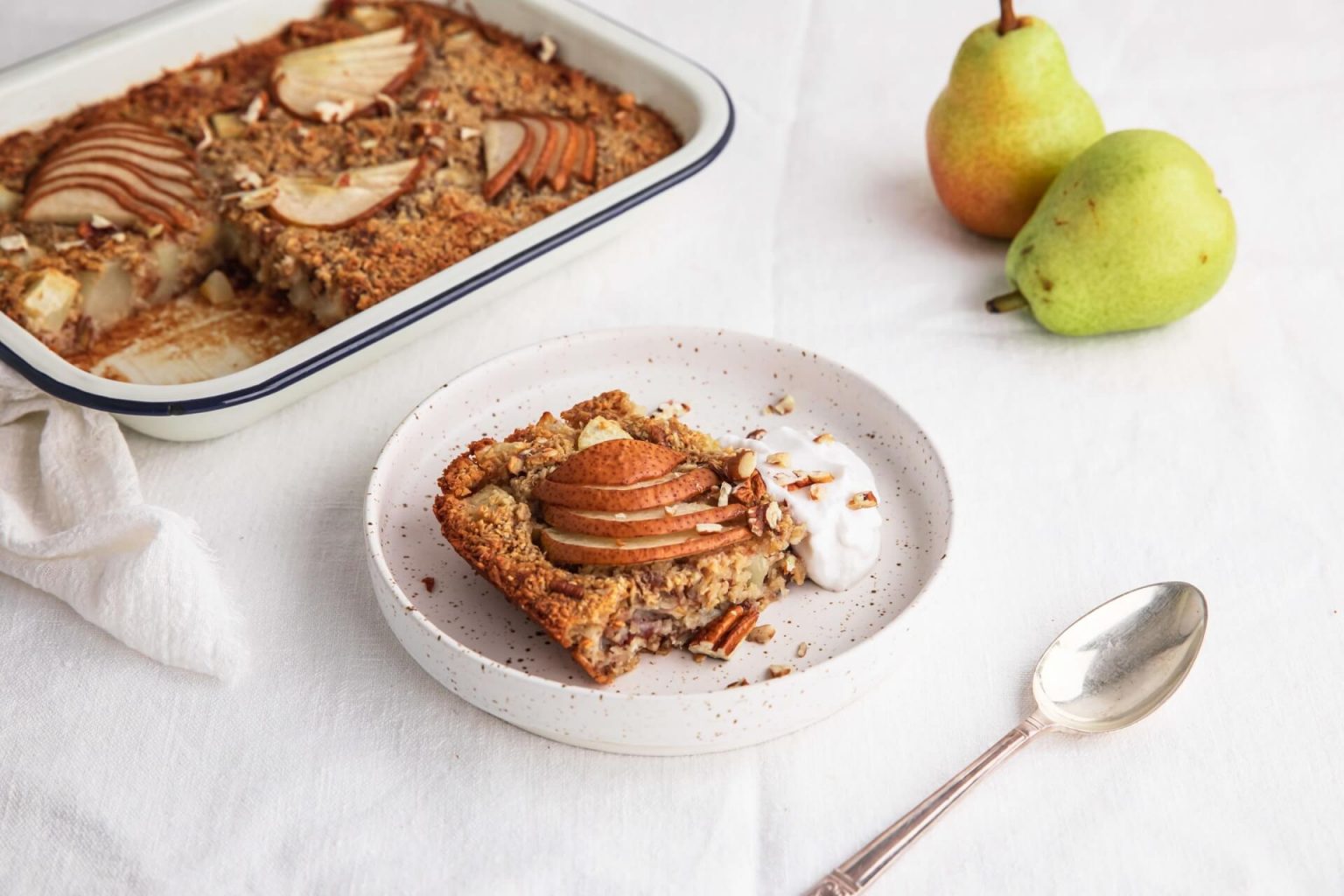 Bartlett Pear Baked Oats | Australian Pears